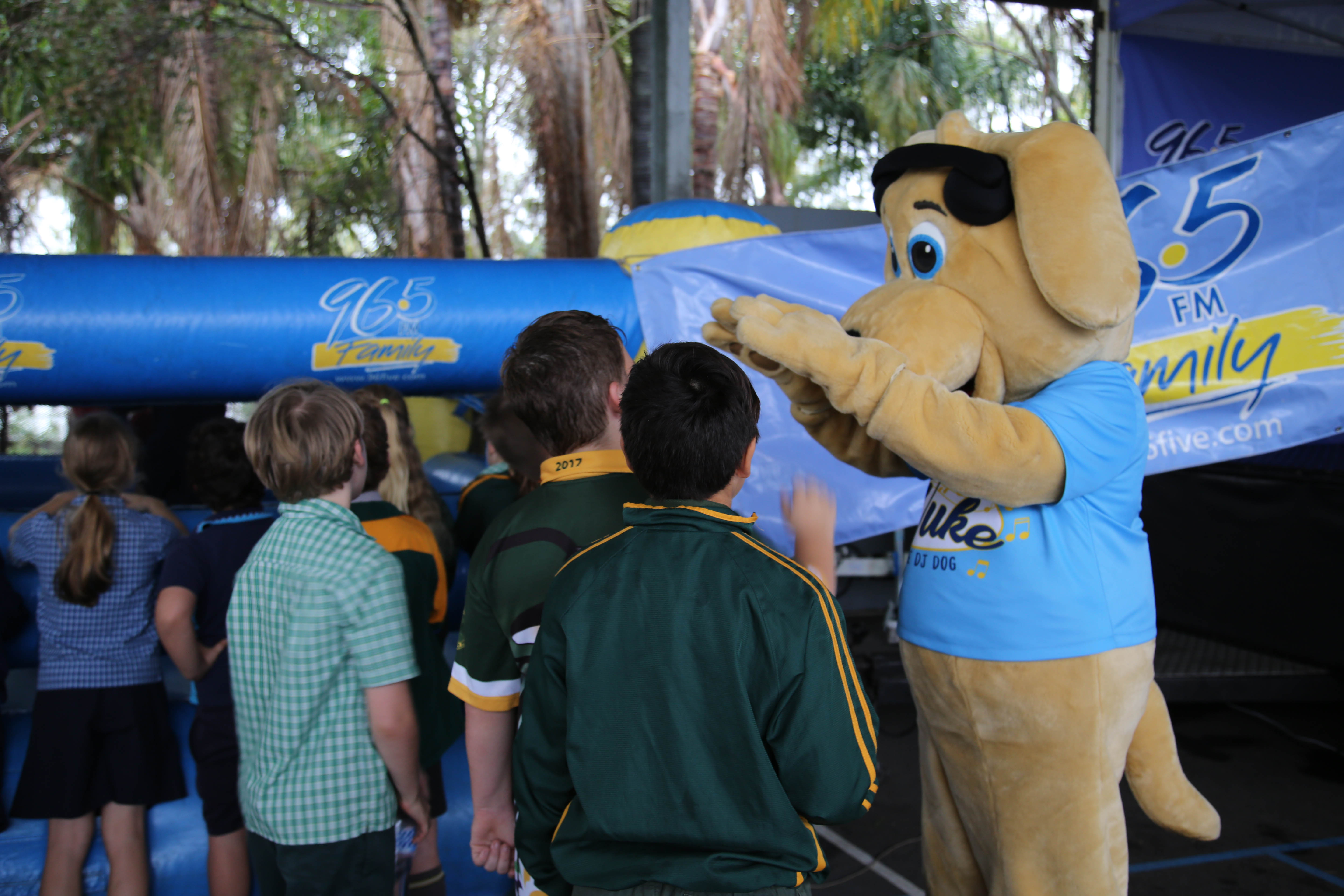 Sandgate State School: School Excursion - 96five Family Radio