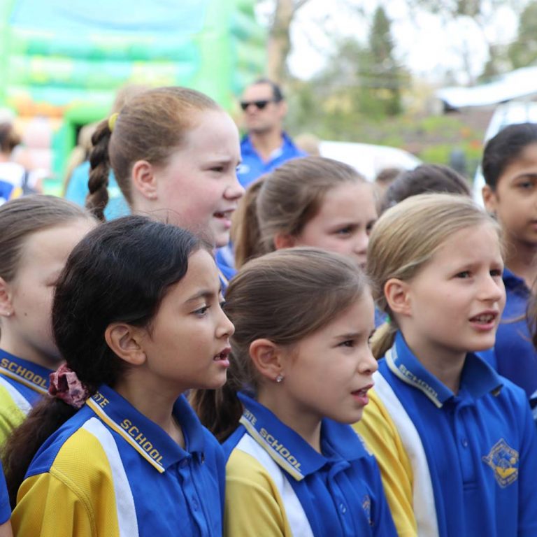School Excursion to Springwood Road State School - 96five Family Radio