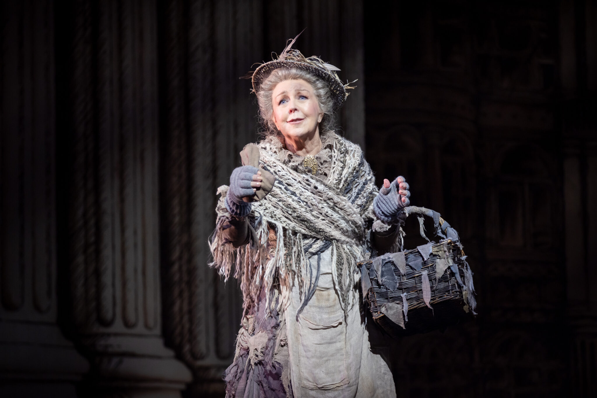 Magical Mary Poppins Flies into Brisbane - Theatre Review - 96five ...